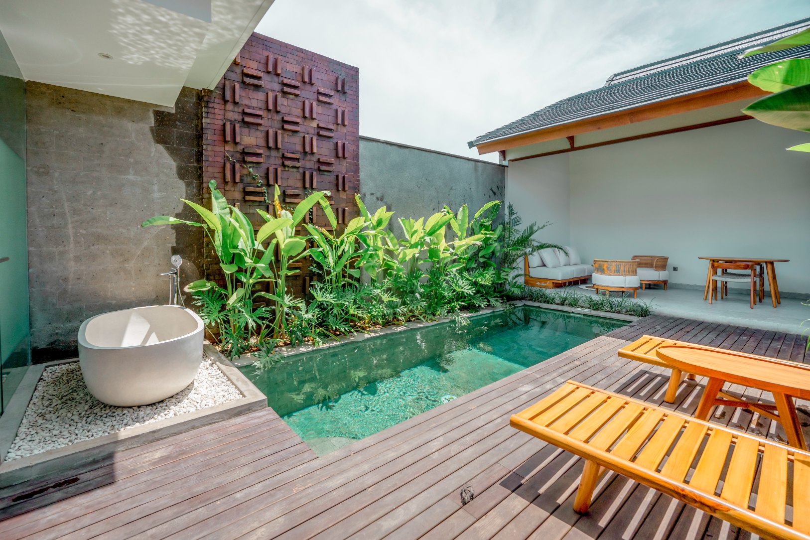 Royal Villa Seseh Beach Resort - AJNA Property